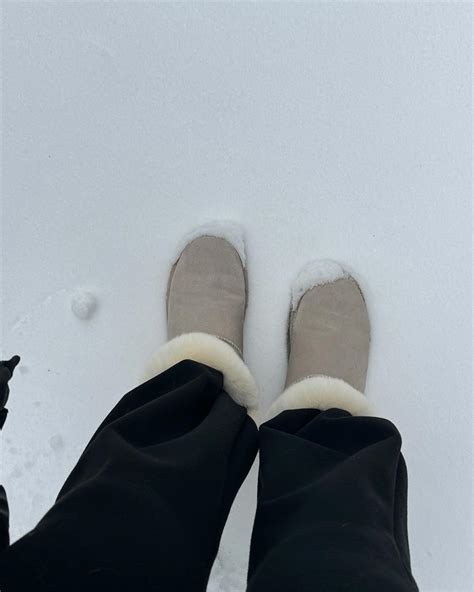 아름 뿌산가는중~ 작년이맘때도 부산에서 보냈는데 올해도 빵많이먹고와야지 🥯 Instagram