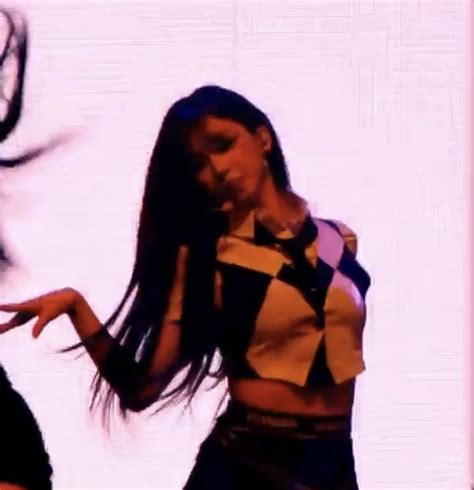 トリ on Twitter RT ujiminphoria Karina during this part