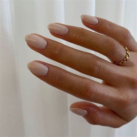 Round Nails