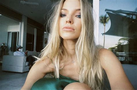 Sasha Luss Anna Poliatova Anna 2019 Luss Long Hair Styles Short