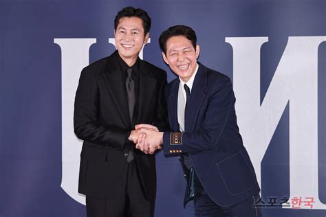 웃음 제대로 터진 이정재