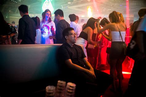 Embarrassing Funny Nightclub Photos