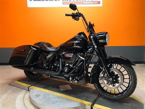 2018 Harley Davidson FLHRXS Road King Special Vivid Black Bedford