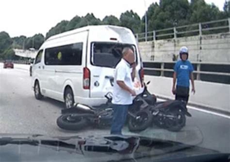 Woman 26 Dies After Accident Involving Minibus And 2 Motorcycles