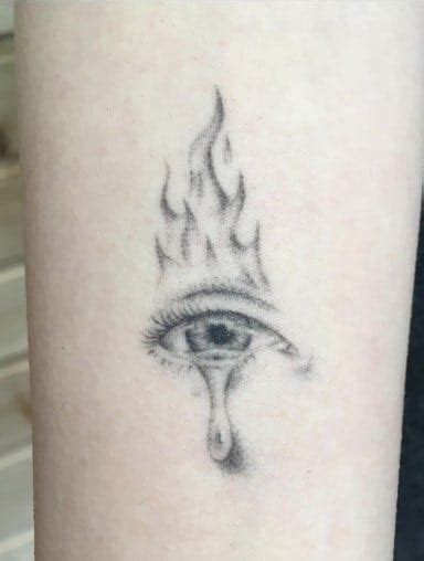 What Does A Teardrop Tattoo Mean Tattooadore