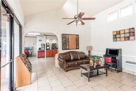 Days Inn By Wyndham San Antonio Splashtownatt Center San Antonio Tx