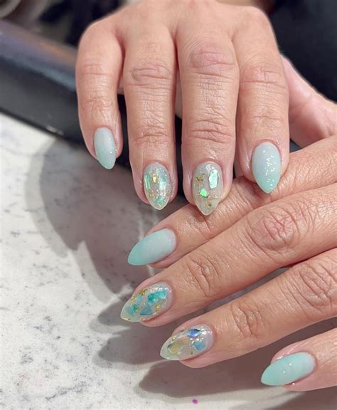 Sea Glass Nails το Hot Trend του καλοκαιριού The Cover
