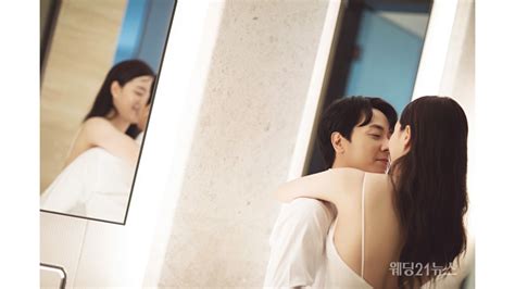 9 Foto Pernikahan Shinhwa Andy Dan Lee Eun Joo Netizen Puji Kecantikan