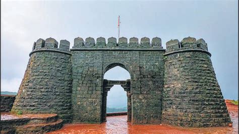 Four Member Panel To Visit Vishalgad Fort On July 26