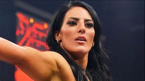 WWE Star Slams Racist Bully Tessa Blanchard TJR Wrestling