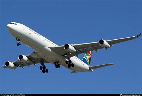 ZS SXH South African Airways Airbus A340 313 Photo by Andrés Aliotta