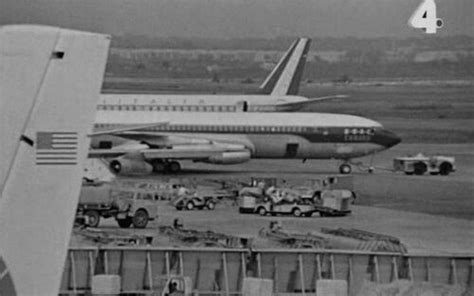 Um Null Uhr Schnappt Die Falle Zu Internet Movie Plane Database Wiki
