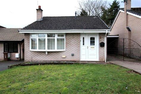 Dayton Drive Rugeley Ws15 2xq 2 Bed Bungalow £825 Pcm £190 Pw