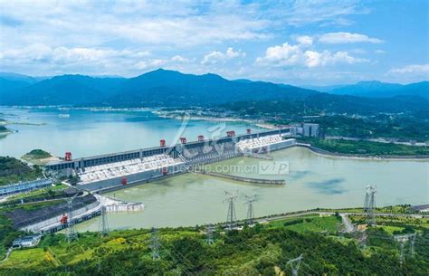 湖北宜昌：三峡电站投产发电20年累计发出清洁电能超16000亿千瓦时 人民图片网