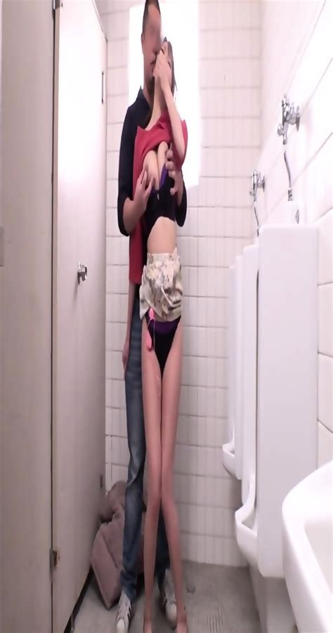 Asiatique Qui Se Fait Limer Dans Les Toilettes Publiques Eporner