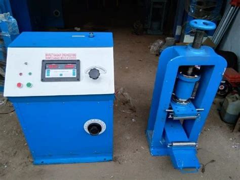 Cement Compression And Flexure Testing Machine At ₹ 25000piece Flexure