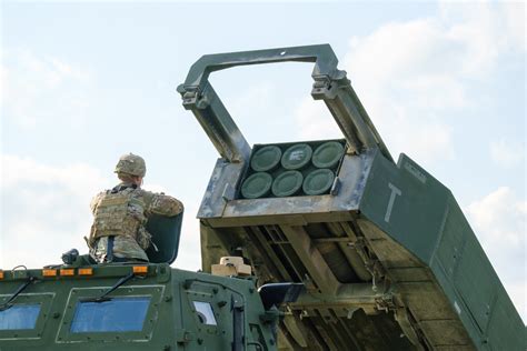 WSJ США сократили дальность РСЗО HIMARS переданных Киеву