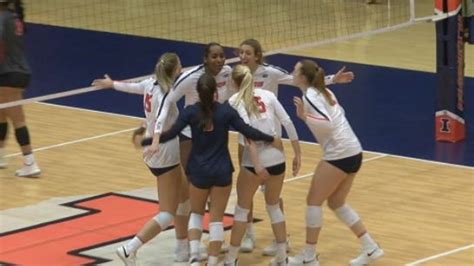 Illinois Volleyball Hosts Fan Day For A First Glimpse At The 2023 Squad