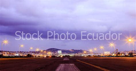 Quito Nocturno Transformación De La Ciudad Parque Bicentenario