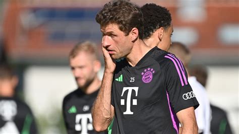 Fc Bayern Thomas Müller Verlässt Trainingslager Wegen Hüftproblemen