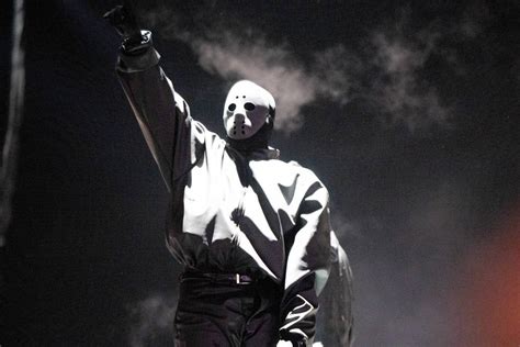 Kanye West Just Stands During Headlining Rolling Loud Performance