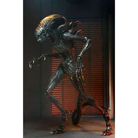 Alien Romulus Ultimate Action Figure Scorched Xenomorph 18 Cm Planet
