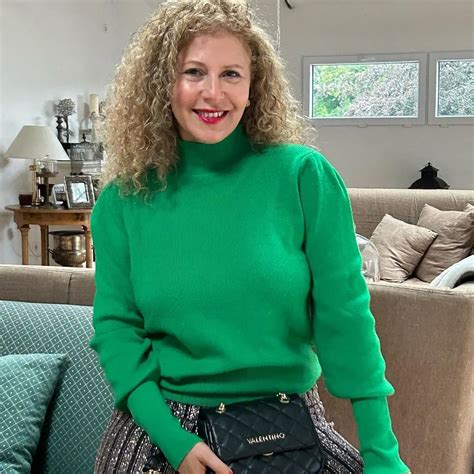 Julia Herbert Juliaherbert00 • Instagram Photos And Videos