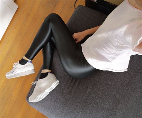 عزیزم یکم برام دلبری کن 🩱💥💥🤤