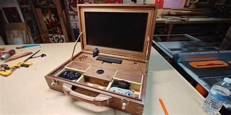Play Retro Games Inside This Gorgeous Wooden Briefcase Raspberry Pi
