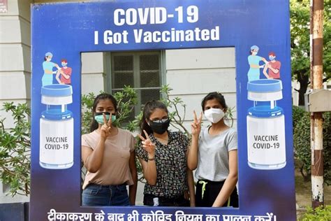 India Covid What Are The Claims Around The Free Vaccine Policy BBC News