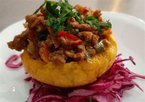 Canasta De Patacones Con Relleno De Carne Y Col Morada Encurtido Receta