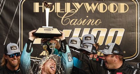 Tyler Reddick Wins Overtime Thriller At Kansas To Advance In Nascar Cup