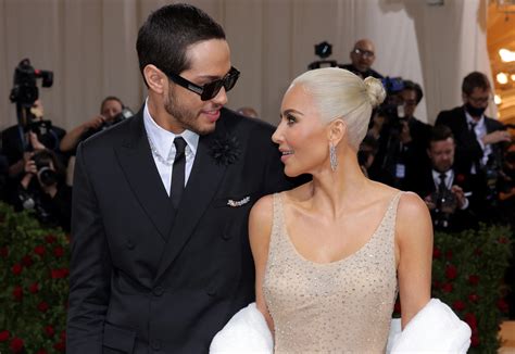 Kim Kardashian Y Pete Davidson Terminaron Su Romance Tras 9 Meses Infobae