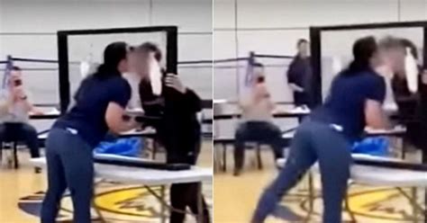 교사와 중학생이 서로 혀를 핥고선 학부모들 분노하게 만든 행사