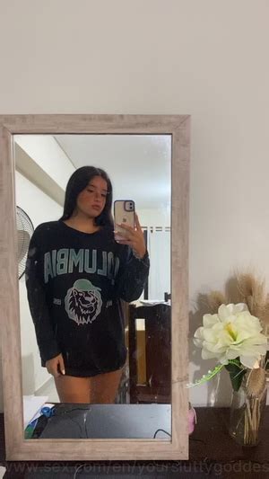 Yoursluttygoddess Follow And Dm For Reward