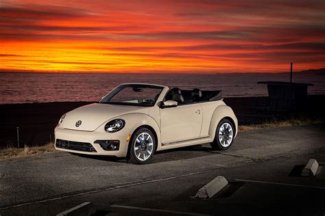 Volkswagen Beetle Says Goodbye In Los Angeles With Final Edition