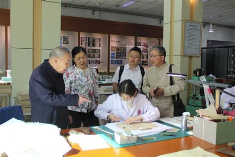 文化和旅游部工作组来甘肃省开展全国古籍重点保护单位复核抽查与第二批国家级古籍修复中心申报评估工作 甘图动态 甘肃省图书馆