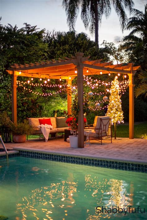 5 Gazebo Decorating Ideas For Christmas