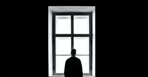 आमदाराच्या मुलाने रिव्हॉल्व्हरने स्वतःवर गोळ्या झाडून केली आत्महत्या