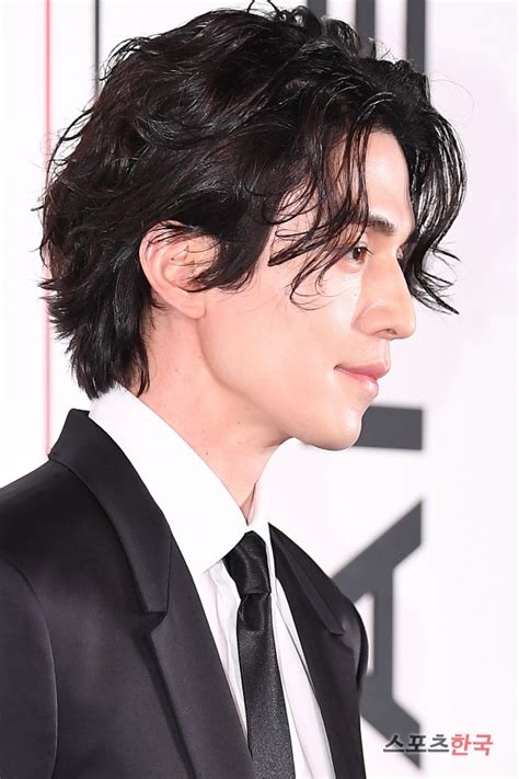 이동욱 헉 소리나는 잘생김