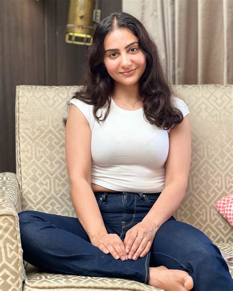 Simmy Gorayas Feet