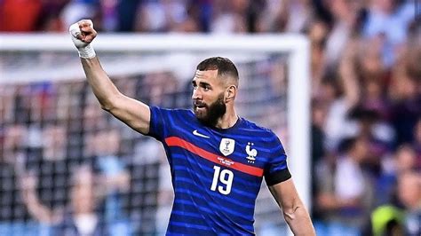 رئيس الاتحاد الفرنسي يفجر مفاجأة حول اعتزال بنزيما