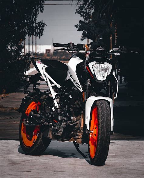 2022 Ktm Duke 200 Black And White Price Specs Top Speed Images Artofit