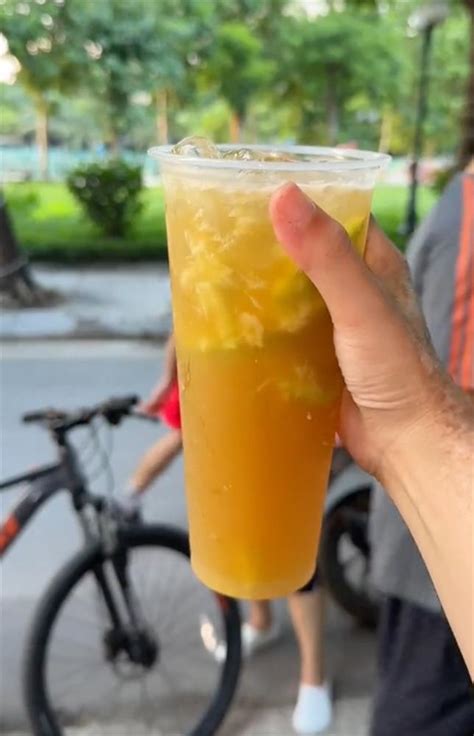 Trà chanh giã tay trở thành trend bắt đầu thu hút ở Việt Nam sao