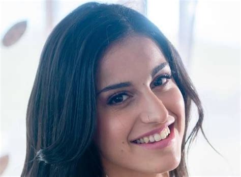 Pin On Glamour Models And Actress Biographies