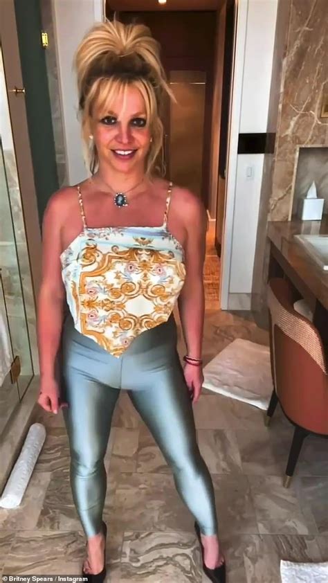 Britney Spears CHOSE To Disable Her Instagram Account Big World Tale
