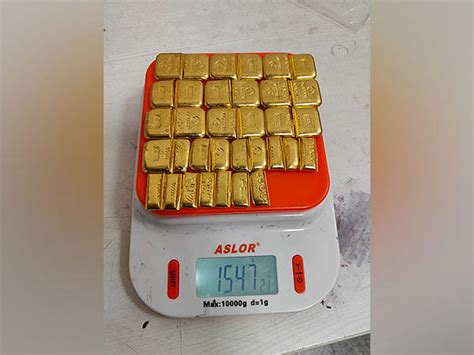 Hyderabad Airport Customs Arrest Passenger Smuggling Gold Valued Over