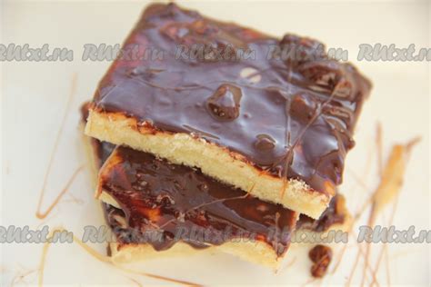 Печенье с карамелью и шоколадом 6 фото в рецепте