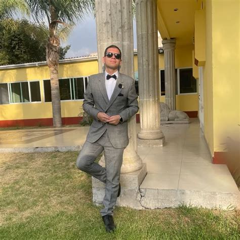 Miguel Angel Esparza Miguelangelel • Threads Say More