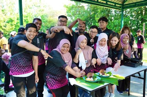 Paynet Everydayisdayone Worklearnplay Chew Ann Jee